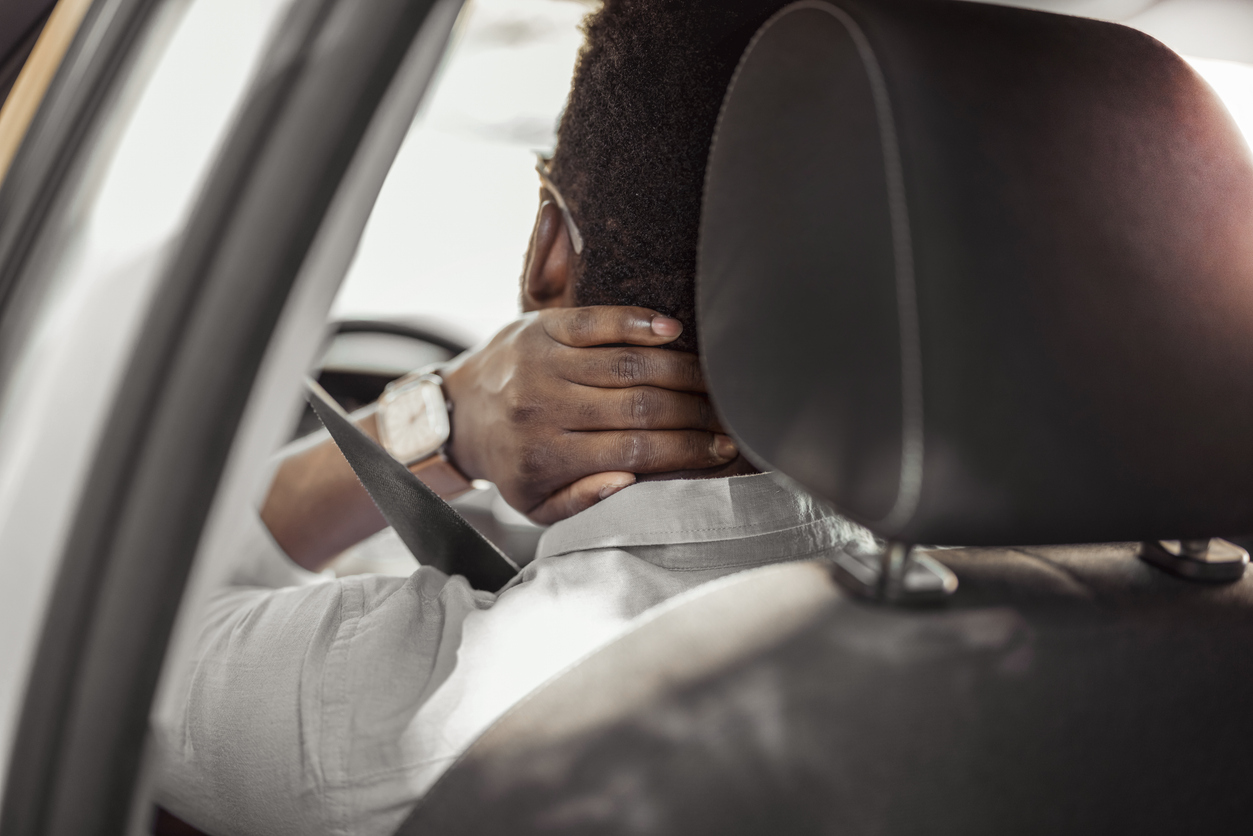 Whiplash Symptoms: What to Look For After an Accident - Complete Care
